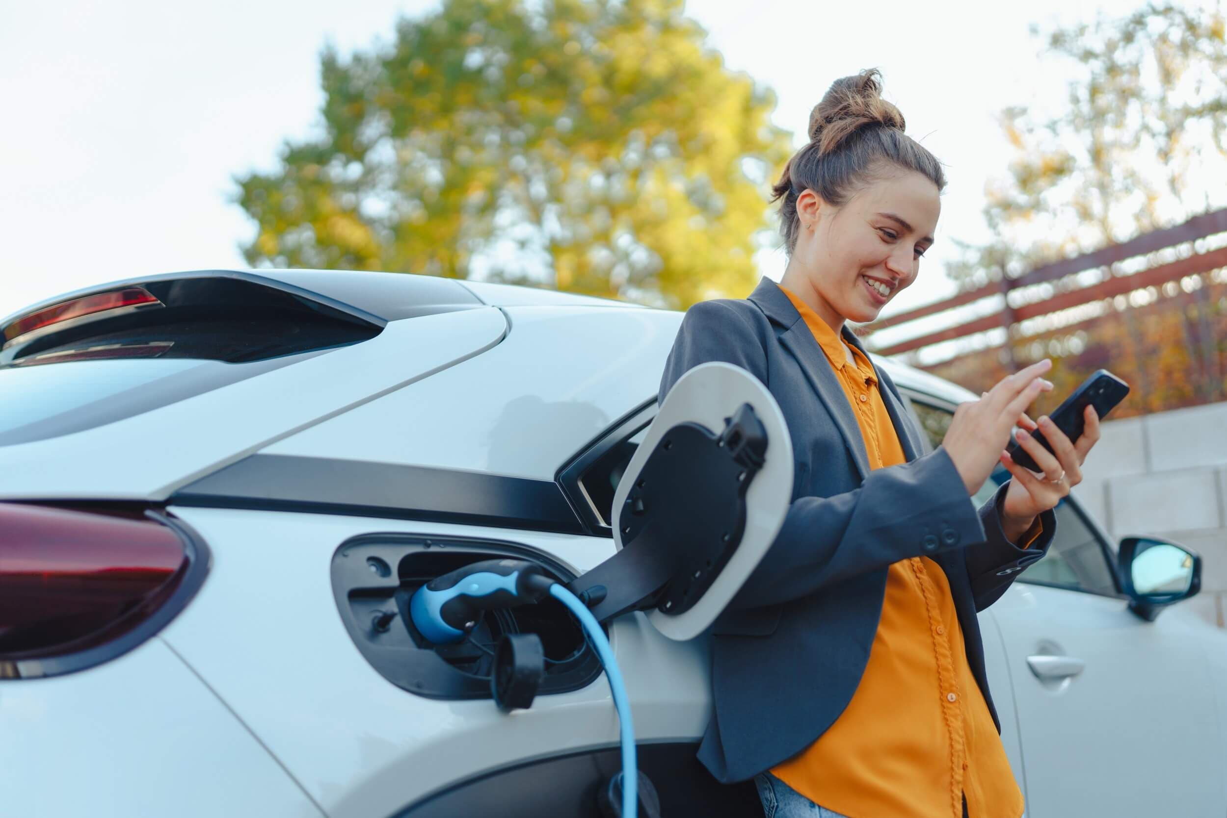 ¿Cómo funciona la carga de coches eléctricos y qué necesito instalar en mi casa? | ElectryConsulting